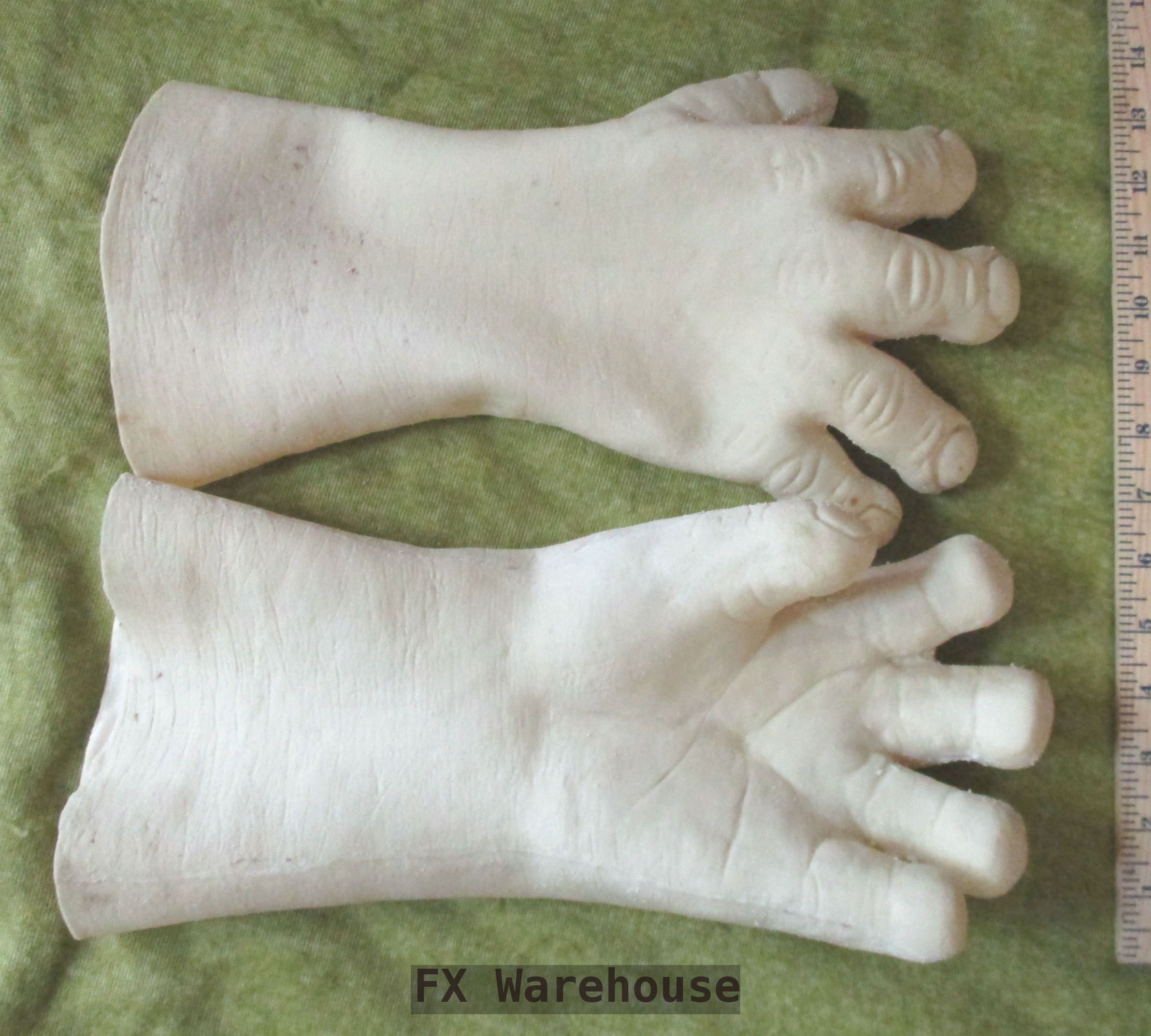 Orgr Shrek Glave Hands